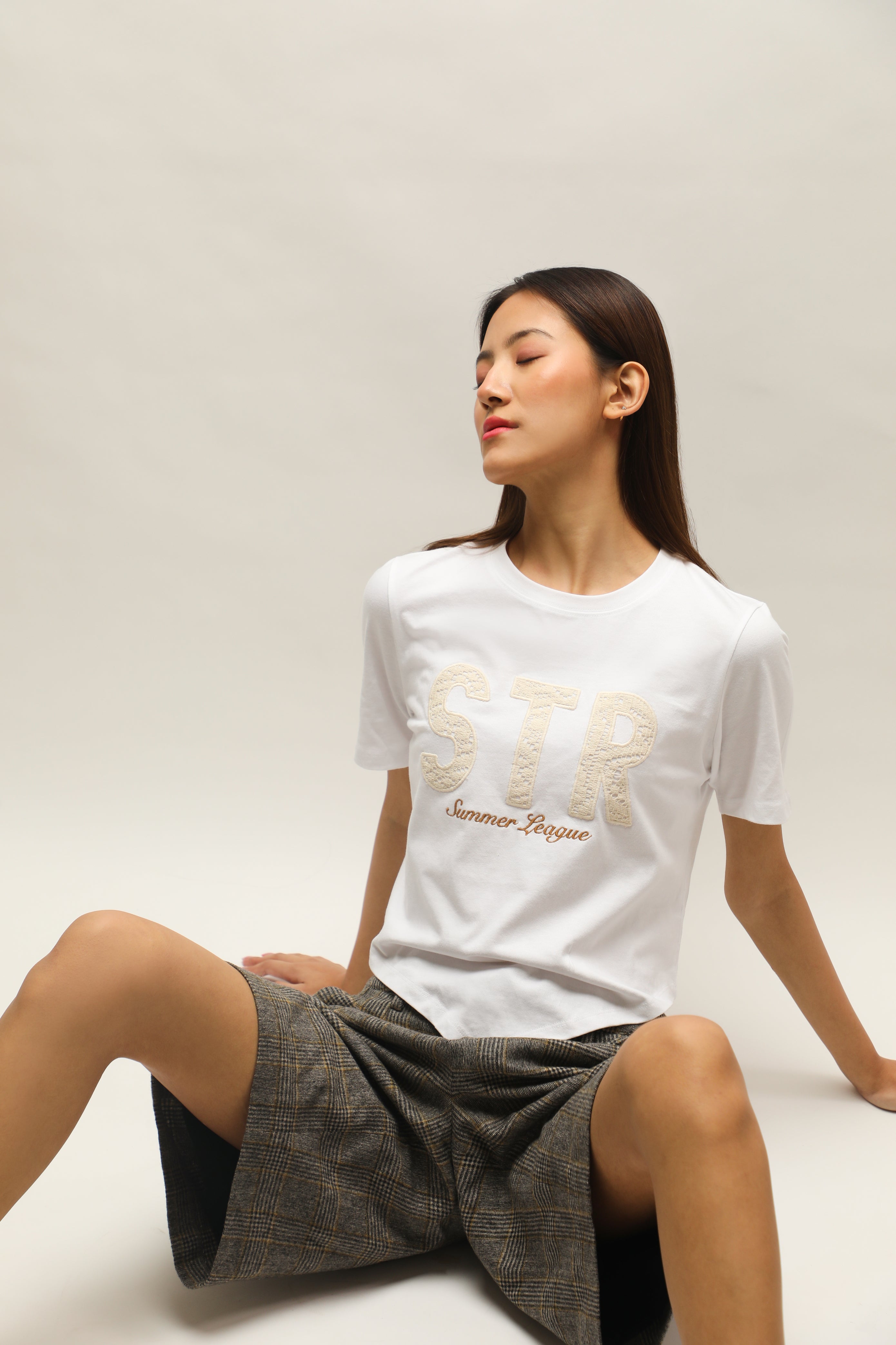 LACE APPLIQUÉ TRIGON T-SHIRT – Struct